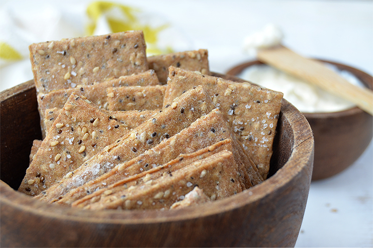 Crackers integrales con semillas / Recetas dulces, fáciles y ricas ...