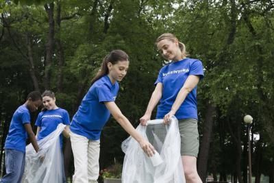 The Upbeat Dad!: Teaching Your Kids the Importance of Community Service
