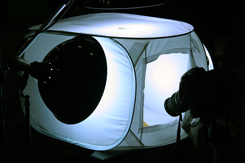 Coconut Love: I Made My Own Light Box!