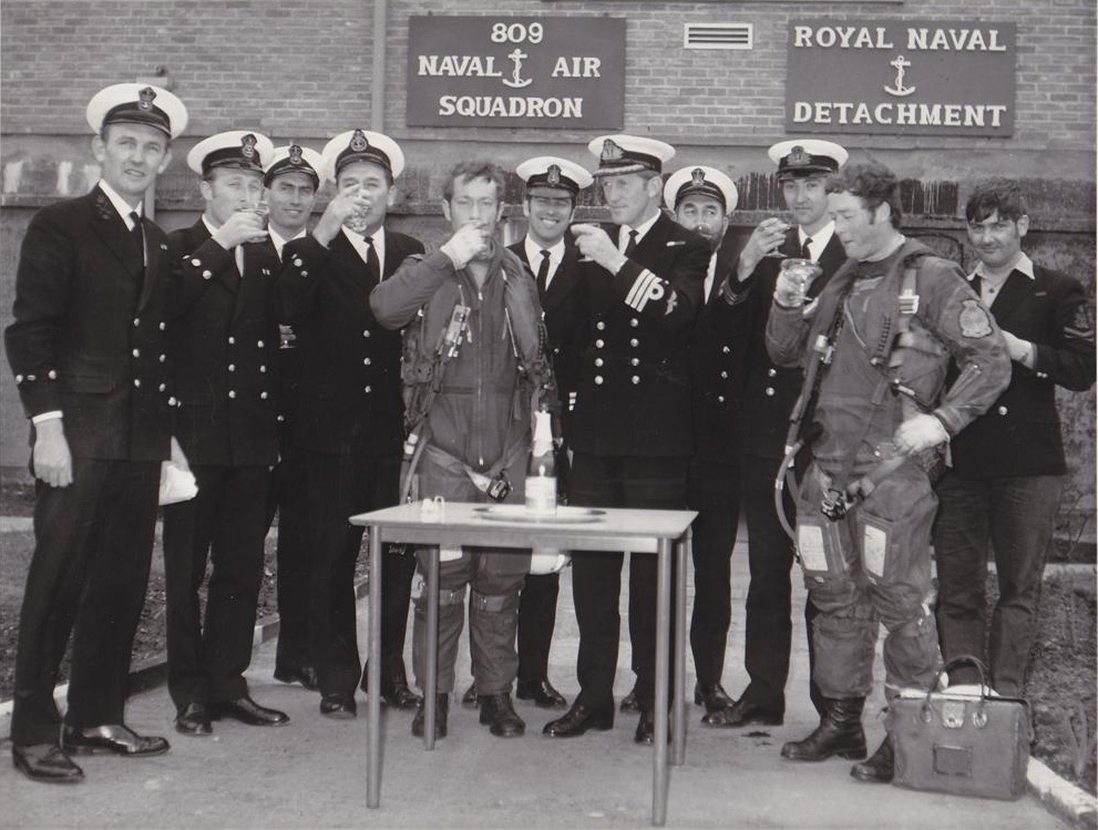 The Submariners Lounge: 809 Squadron HMS Ark Royal