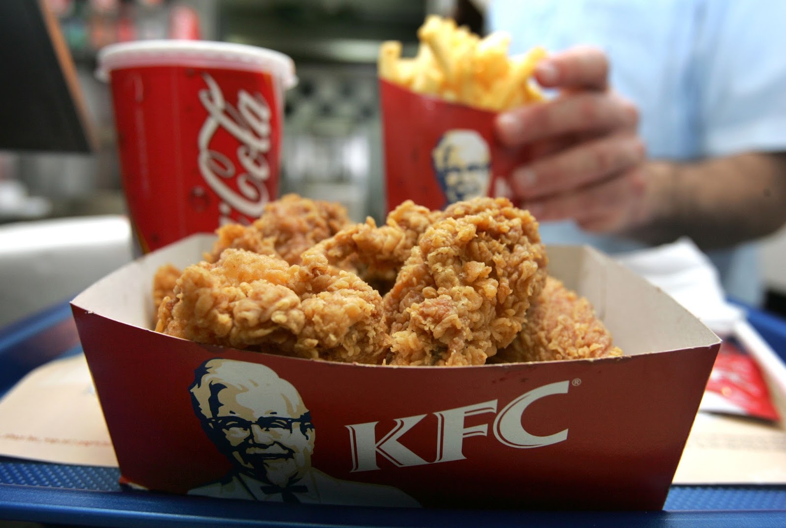 il primo ristorante KFC del sud Italia a Pompei... - NAPULEBLOG