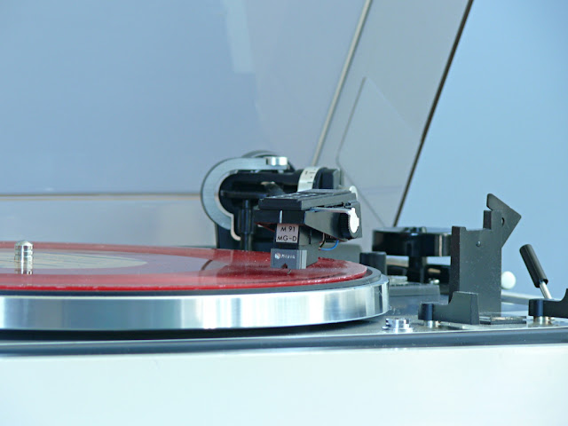 Classic Turntables: 1228 - ganz in weiß ...