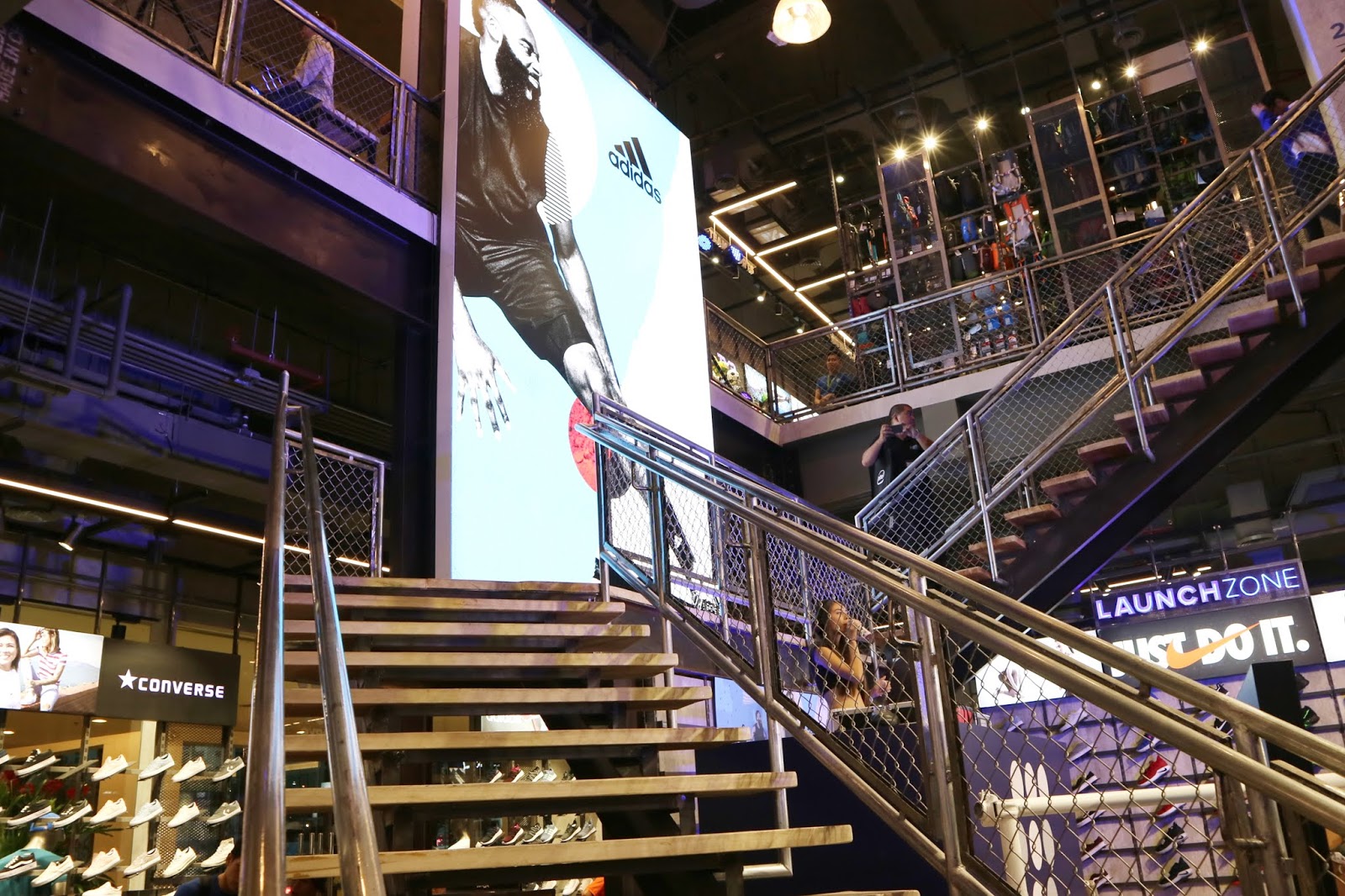 Toby's Sports Flagship Store in BGC! - ARTSY FARTSY AVA