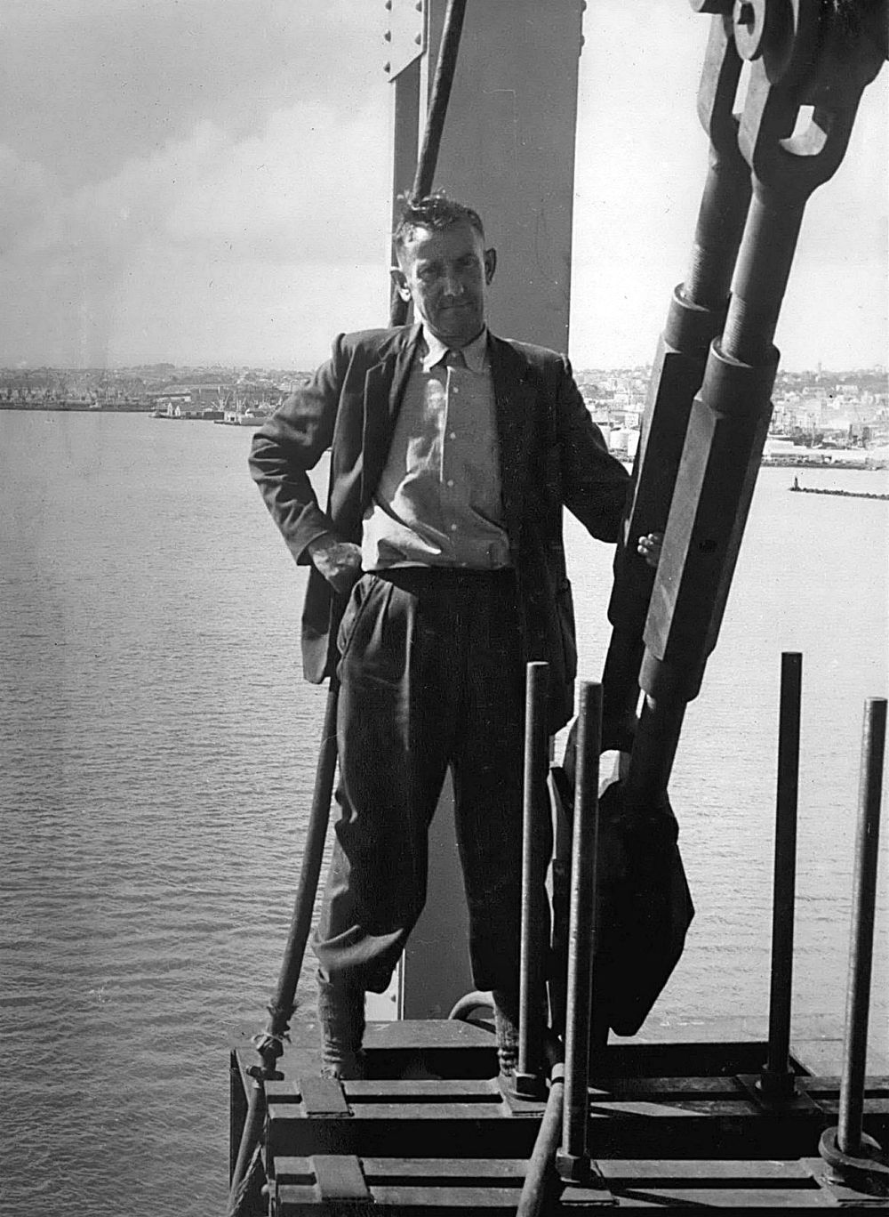 NZ Men With Balls of Steel: Incredible Photos of Construction Workers ...