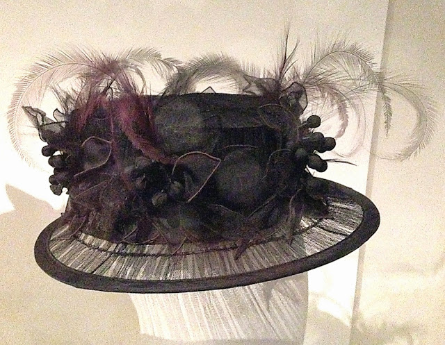 Idiosyncratic Fashionistas: GOOD MOURNING