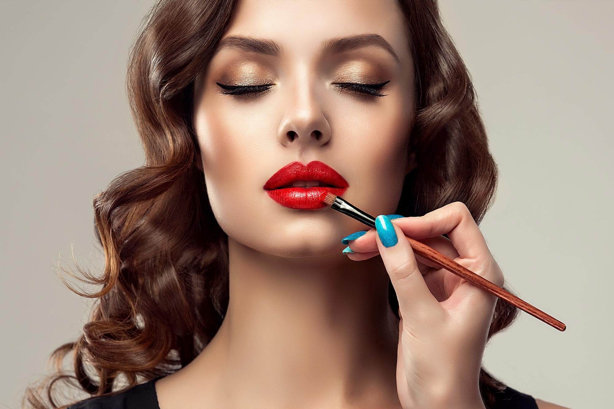 ¿Cómo maquillarse el rostro paso a paso para principiantes?