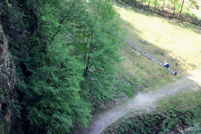 frashion: SERBIA TRIP V: Potpećka pećina /selo Zlakusa/