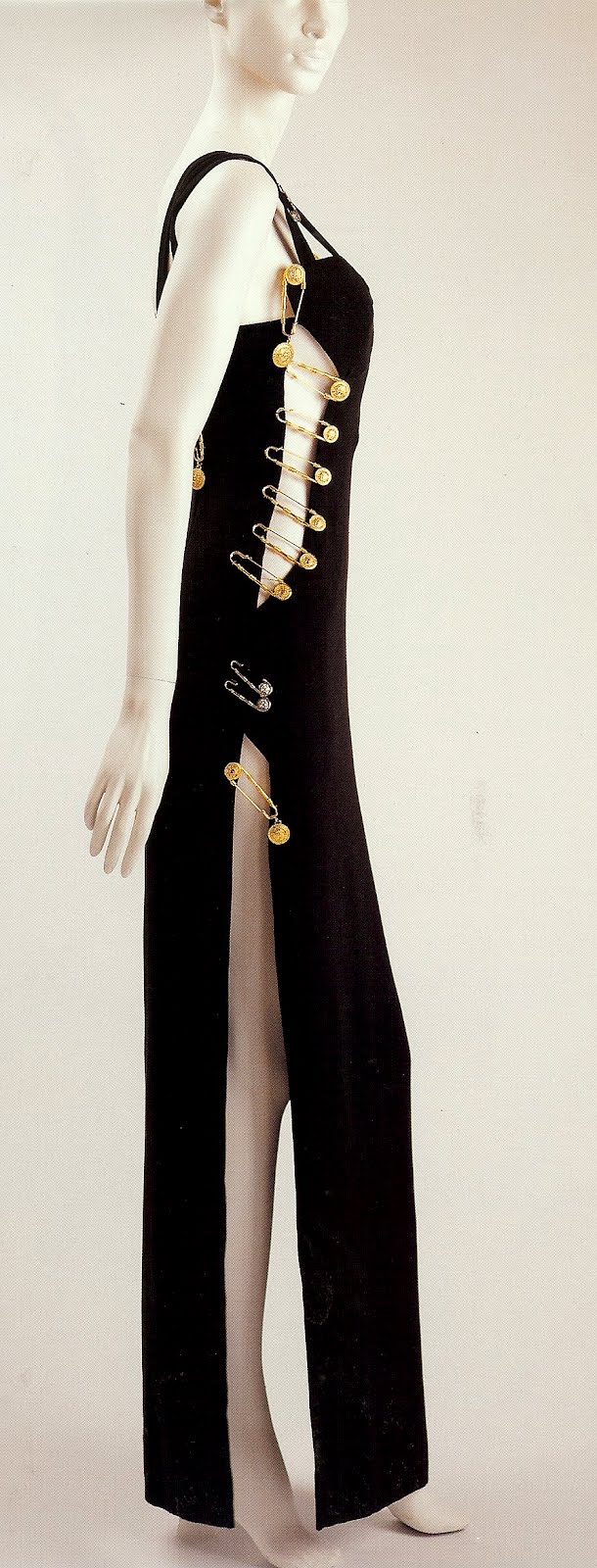 Art Quill Studio: Versace – Retrospective 1982-1997Wearable ArtMarie ...