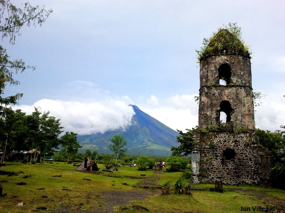 Smart Backpacker: Top 10 Ruins in the Philippines for Tourists