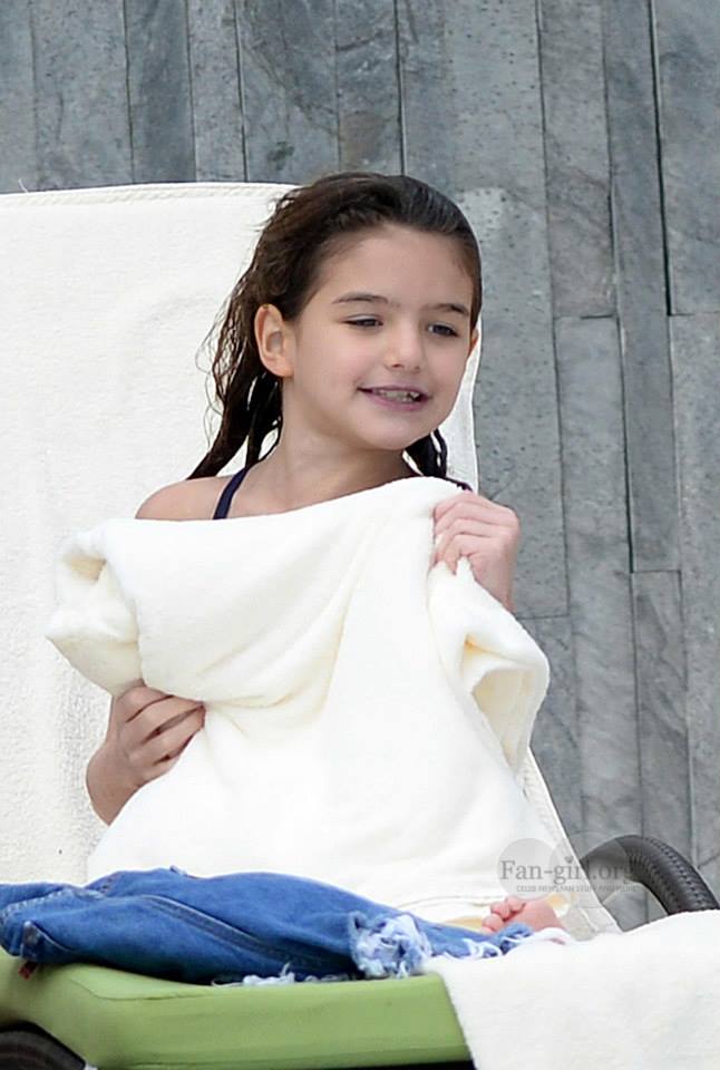 All about Suri Cruise : 2013.12.30 - Suri & Katie spend their New Year ...