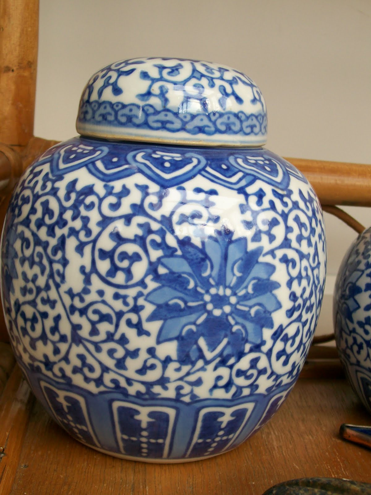 Second Hand Rose: Ginger Jars....another collection!