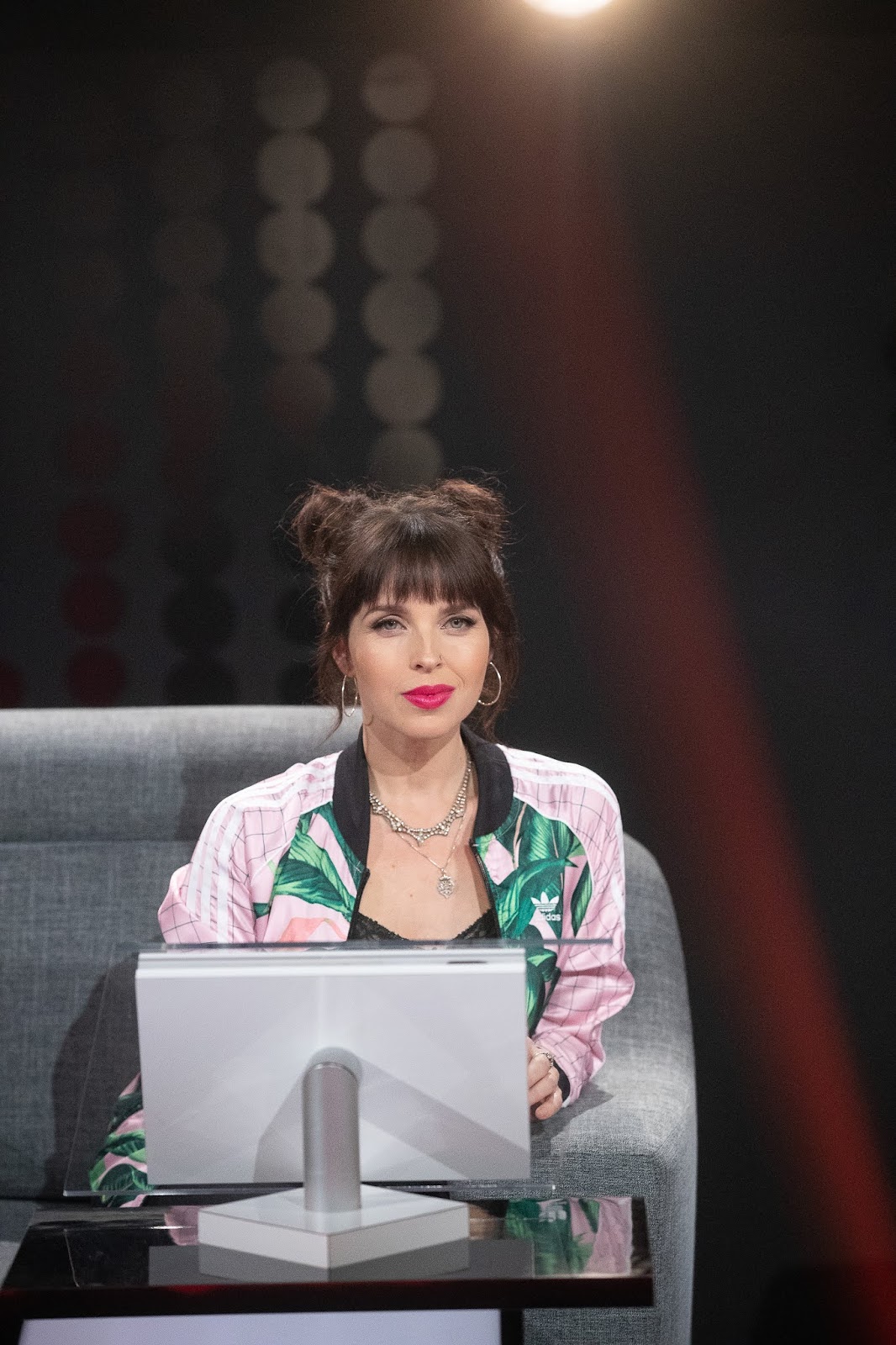 MÉLANIE BRISSON : REVOLUTION - LYDIA BOUCHARD