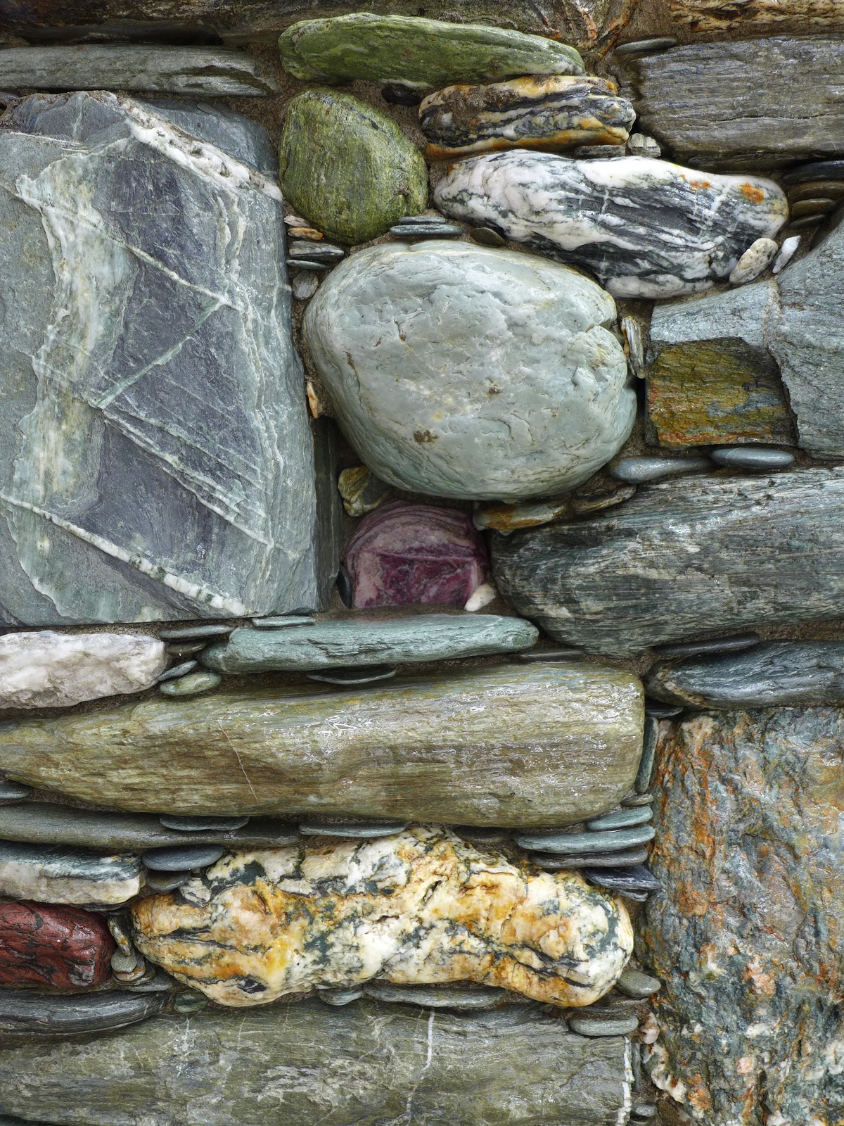 Jeffrey Bale's World of Gardens: The Geologic Wall