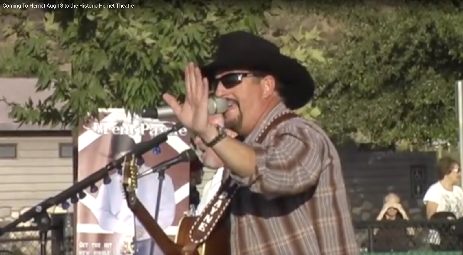 Country Singer Brent Payne tore up the stage in Hemet Ca last night