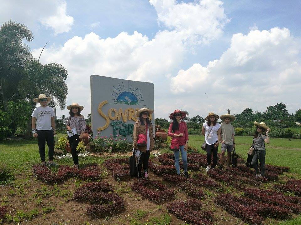 Lemon GreenTea: Day 1: Sonrisa Farm, Cam Sur