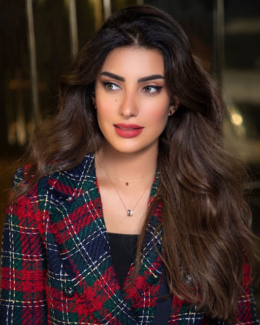 Bashayer Alshaibani - Instagram Clicks - NOv-2019 | Celebrity Photos Daily