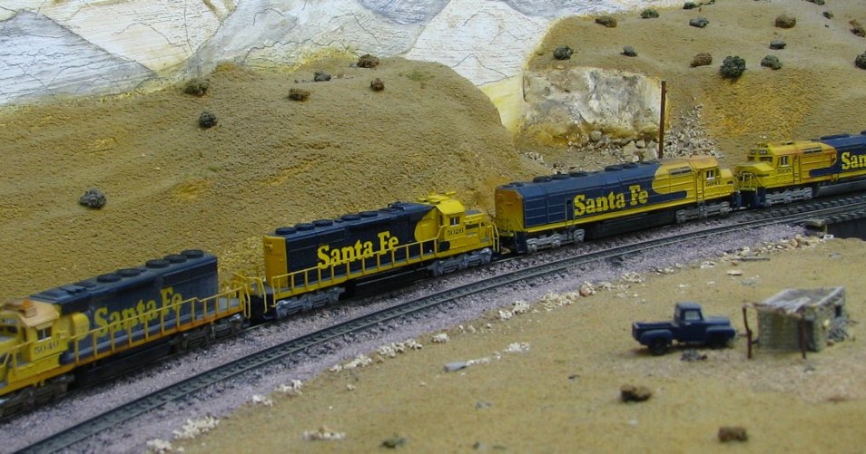 Needles Division Santa Fe RR N Scale: 1981 N Scale Auto Rack led by ...