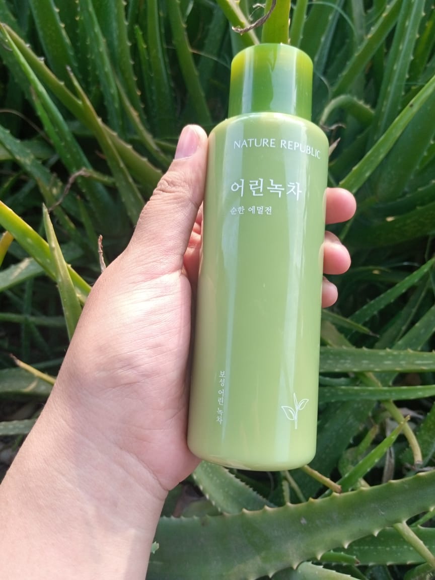 Review Nature Republic Green Tea Emulsion - Dunia Khoerunnisa