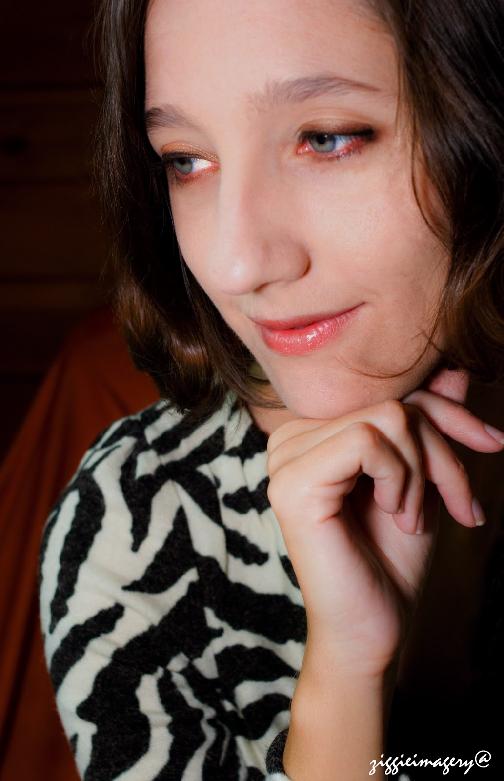 ziggie: ziggie: ziggie: 52 week photo challenge wk4 -self portrait