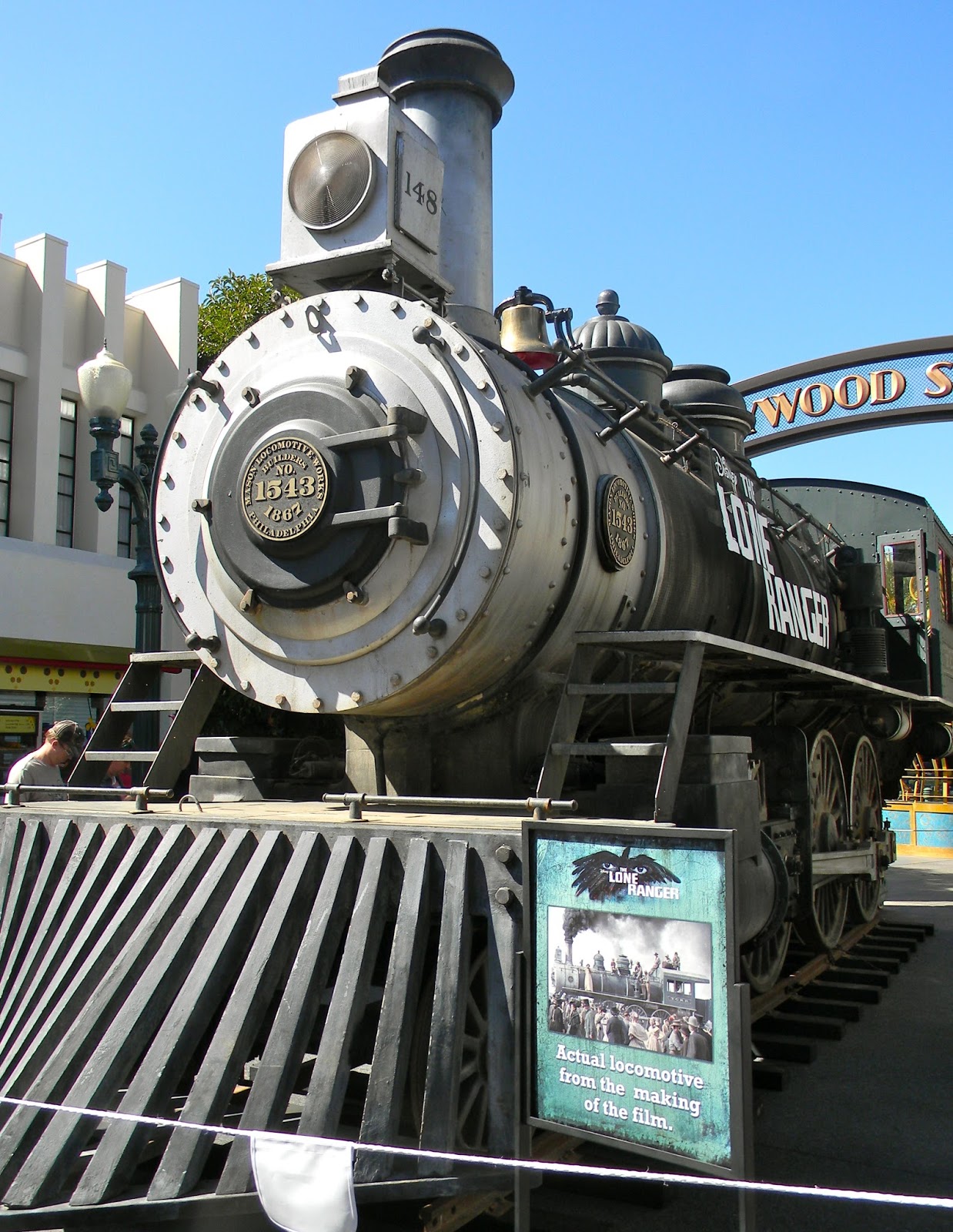 The Mouse Minute (Formerly Brad's Everything Disney Blog): The Lone ...