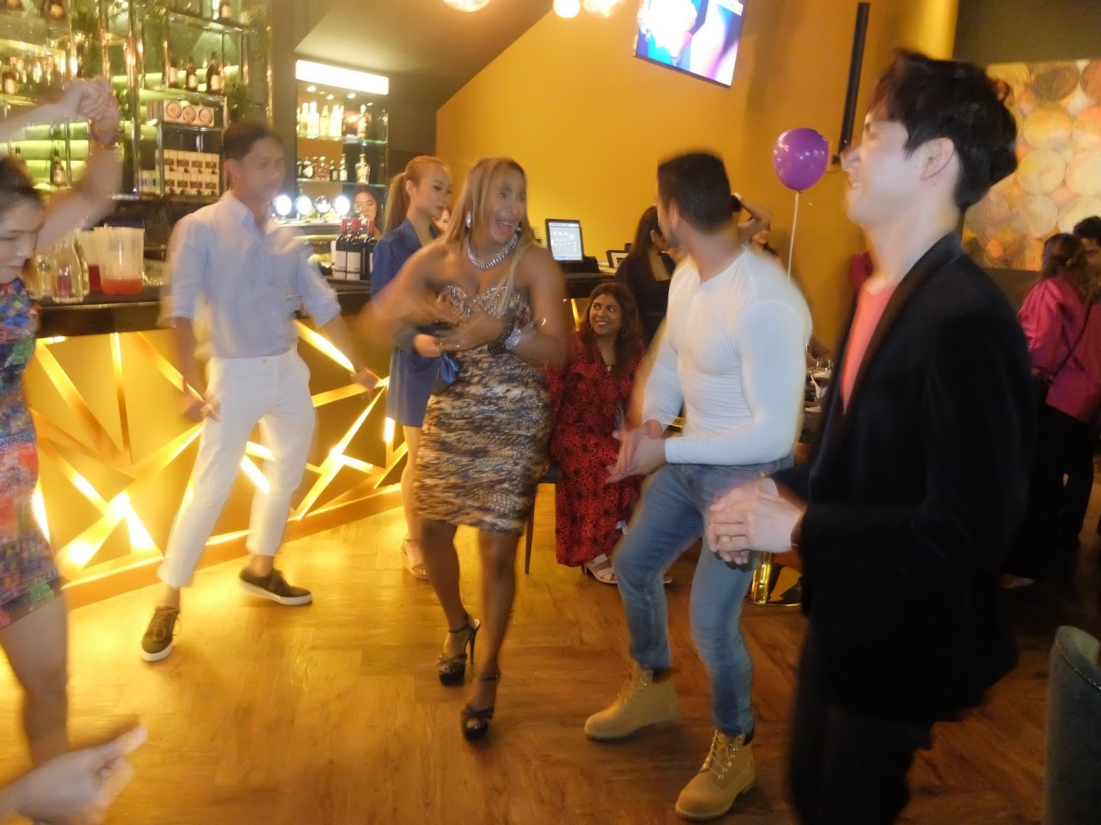 Kee Hua Chee Live!: AMMETTA MALHOTRA HOSTED HER DELIGHTFUL BIRTHDAY ...