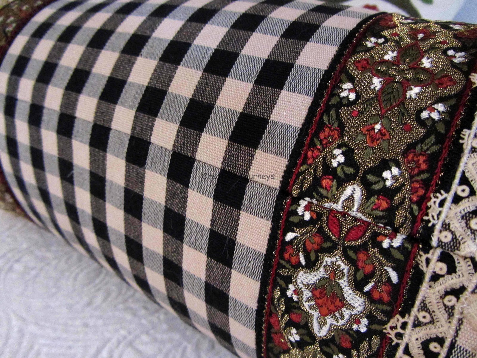 Creative Journeys: A new cover for the bedroom bolster...