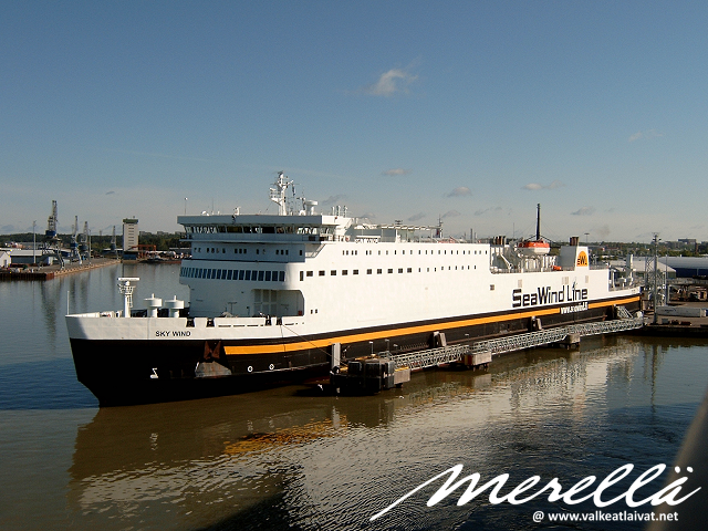 Merellä @ www.valkeatlaivat.net : Siljan Turun laivat / SeaWind Line ...