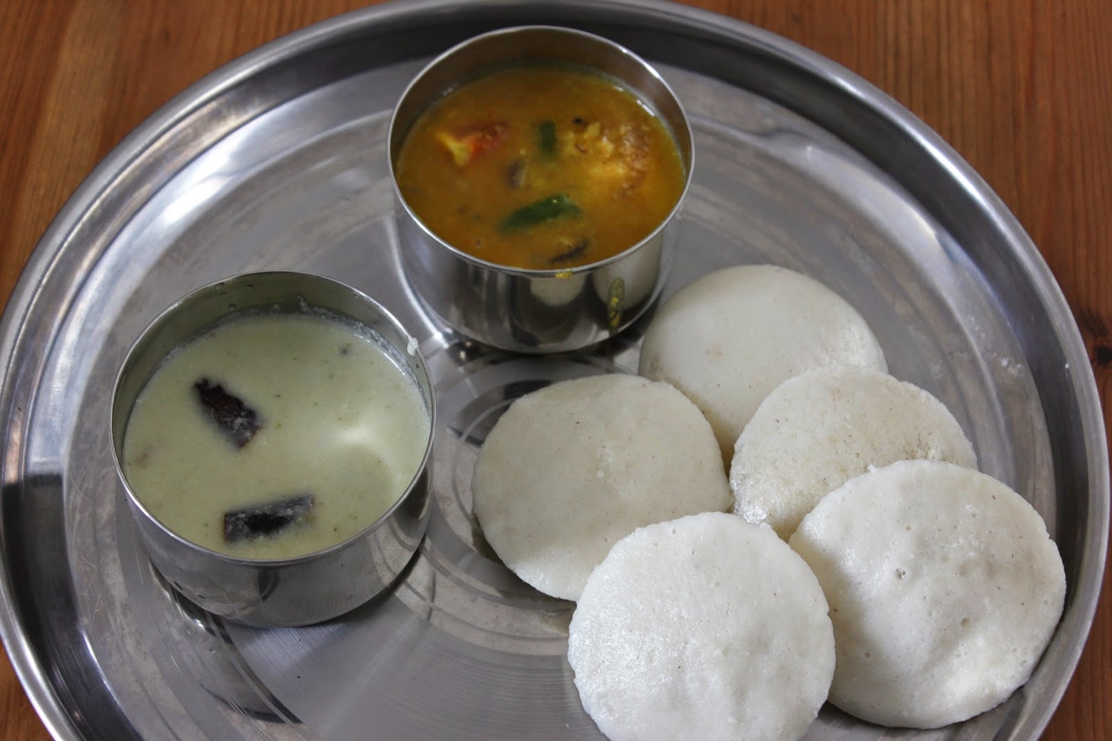 Easy soft Idli / How to make soft Idli recipe - Cooking at Mayflower