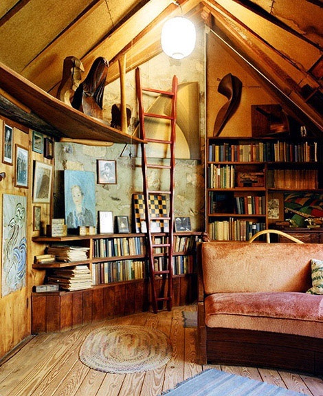 The Times New Roman: Luxe Living: The Book Nook