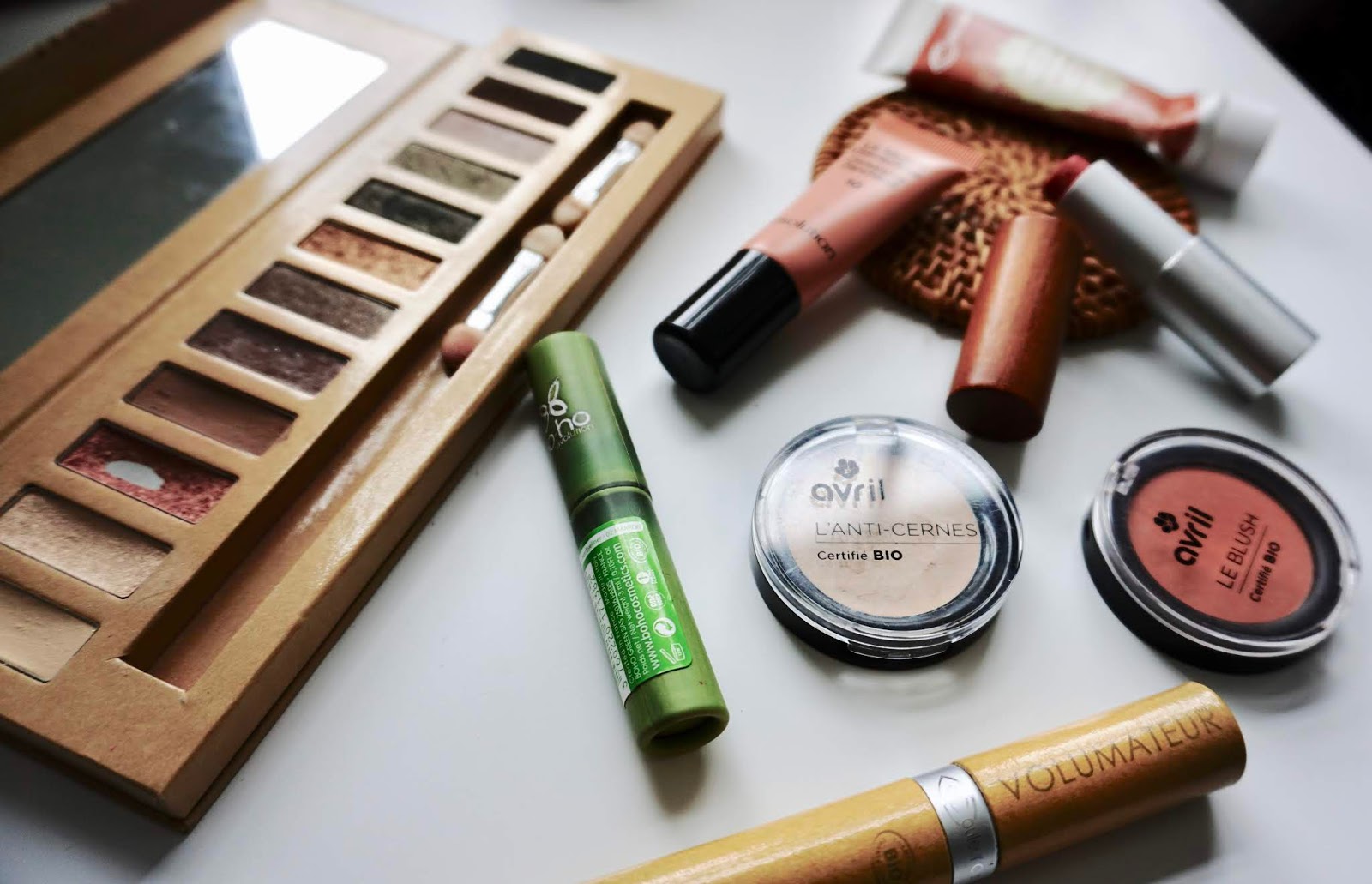 Natural Summer Makeup - French Green Beauty Spotlight - The ecoLogical
