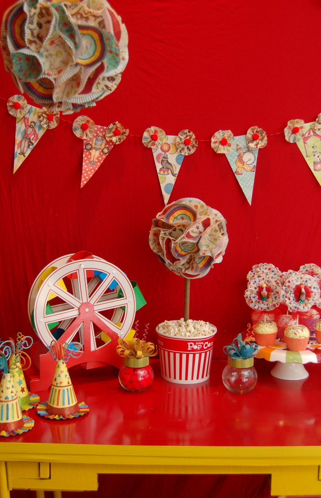 Maddyson's Lane: Vintage Inspired CIrcus Party