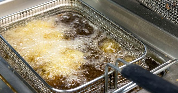 Como cuidar el aceite de la freidora para que dure mucho más tiempo
