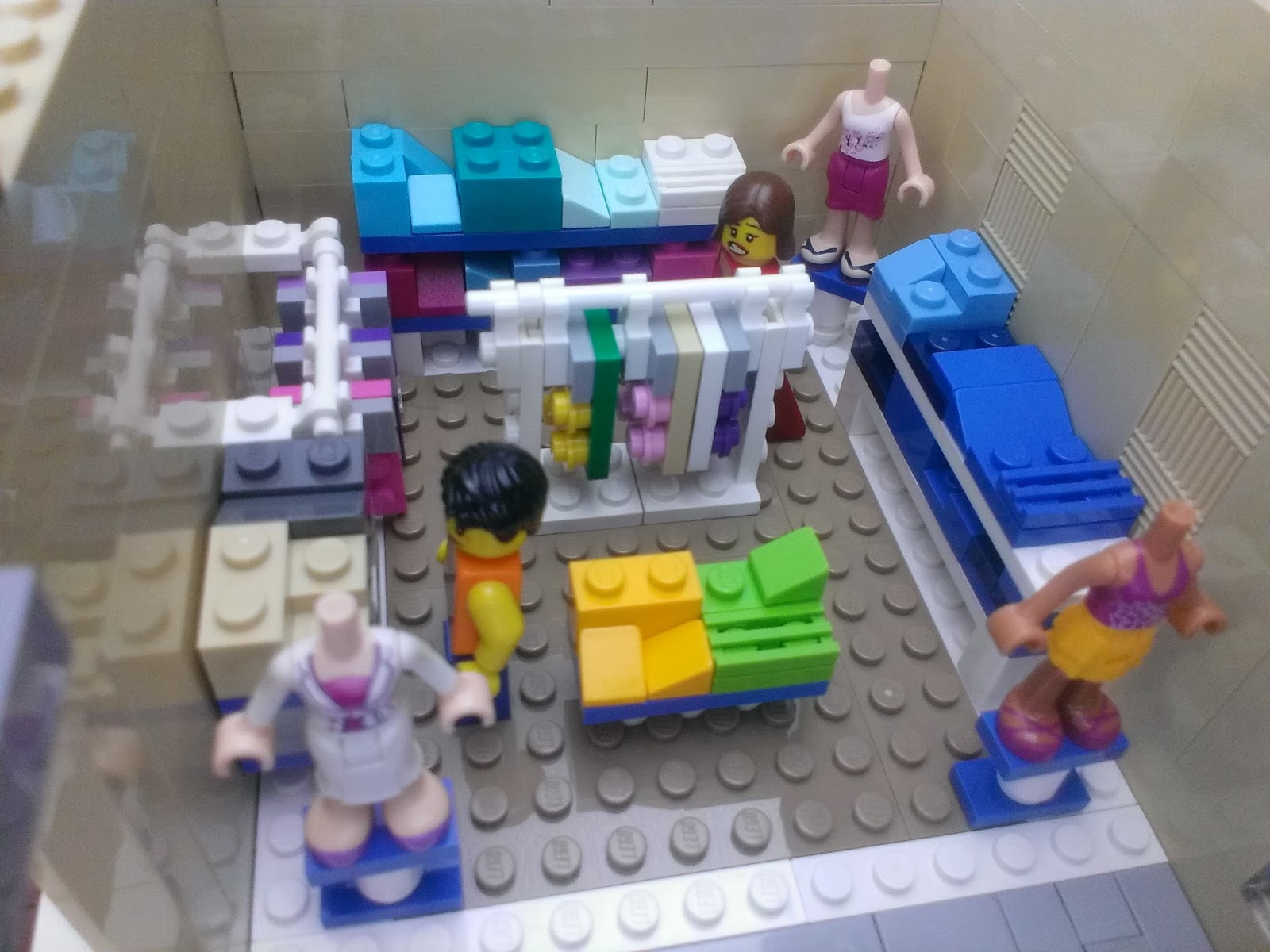 JANGBRiCKS LEGO reviews & MOCs: May 2014