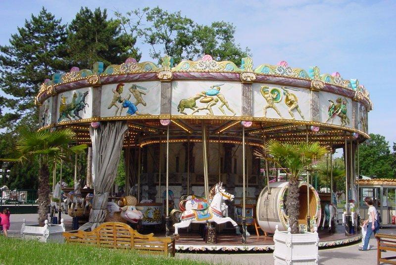 Around The World: Lasek Buloński (Bois de Boulogne) w Paryżu