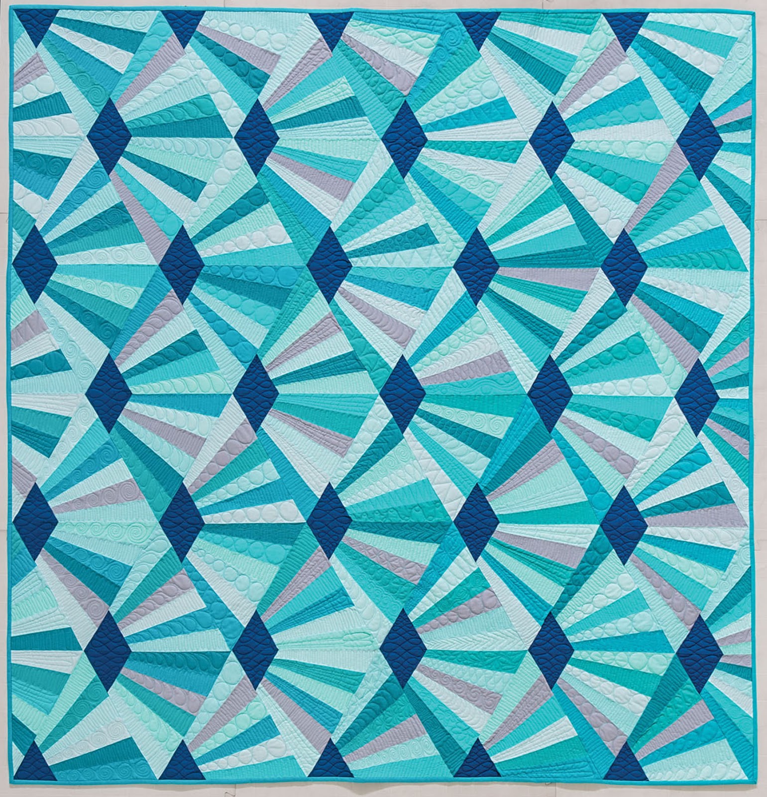 A Few Scraps: Preorders open for Wedge Quilt Workshop!