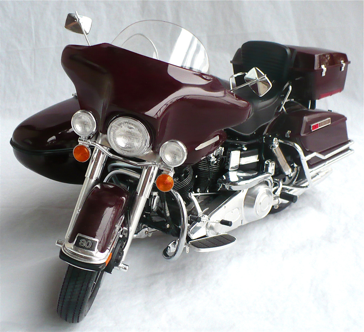 The Great Canadian Model Builders Web Page!: Harley Davidson FLH ...