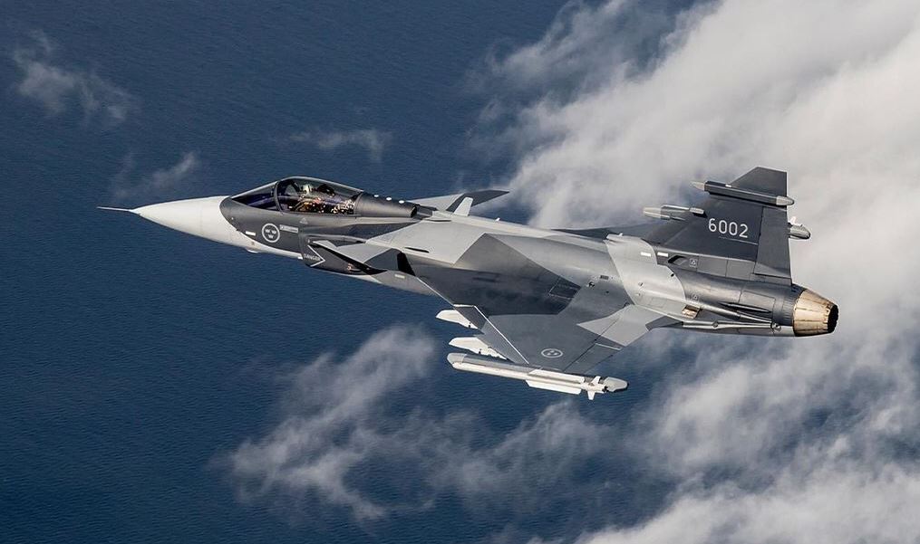 Military and Commercial Technology: Saab Delivers its Best and Final ...