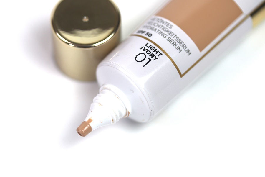 Glam & Shine - Beautyblog: Tipp: Loreal Age Perfect BB Cover - Tragebild