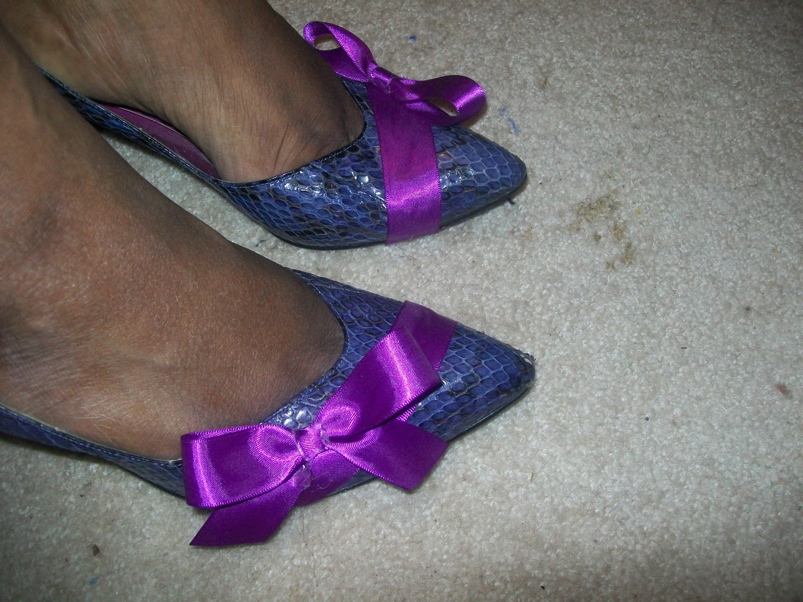 ribbon shoes redo | Buildeth Her House