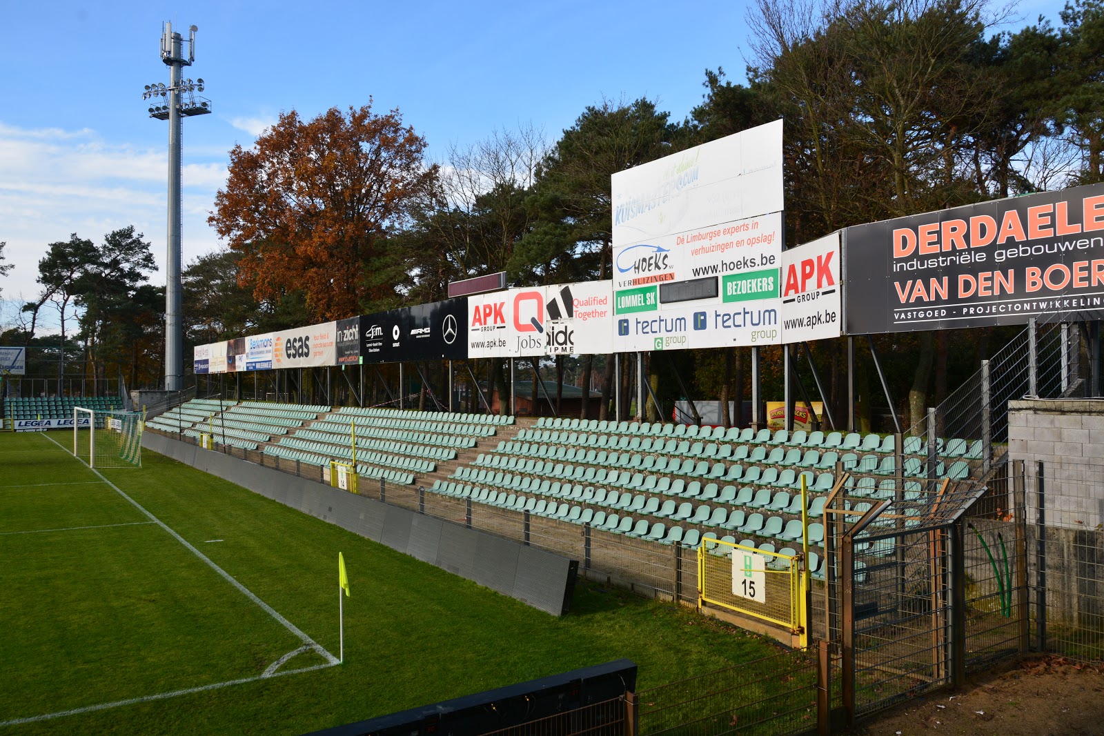 Extreme Football Tourism: BELGIUM: KFC Lommel SK (1932-2003) / KVSK ...