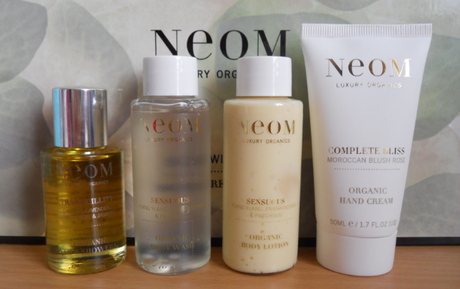 Neom scent with love bodycare gift set | Peonies and lilies