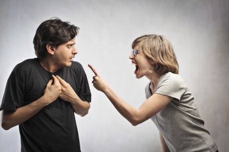 6 Hal Yang Sulit Dilakukan Saat Bertengkar Dengan Pacar ~ Madjongke