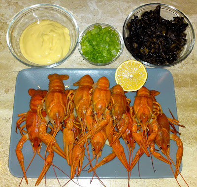 Aici, doar gustul conteaza.....: SALATA DE RACI (CU CIUPERCI)