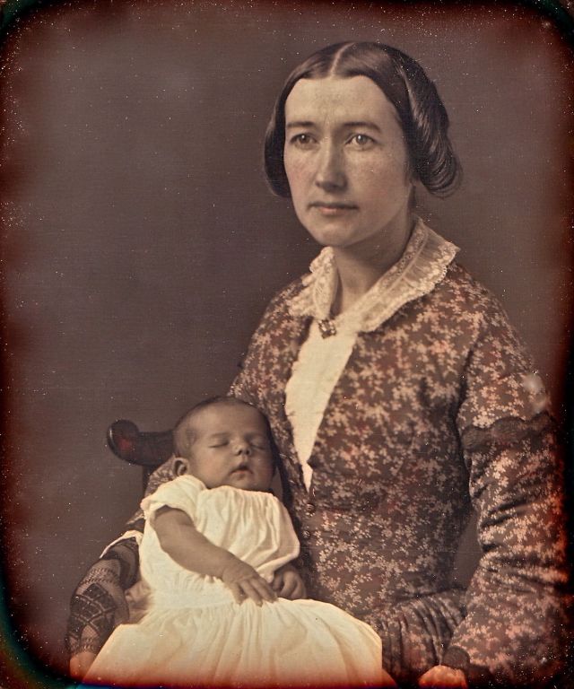 32 Daguerreotypes of Mothers Posing With Their Children From the Mid ...