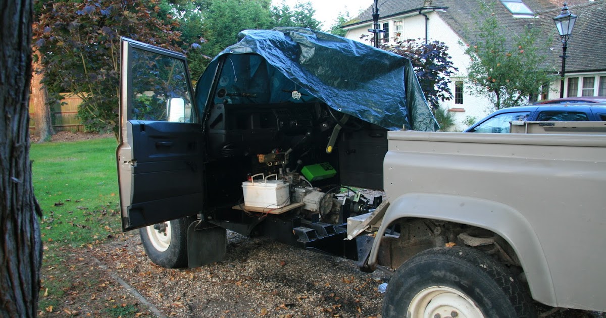 Defender 110 3.5L V8 1991: Strip of rear tub