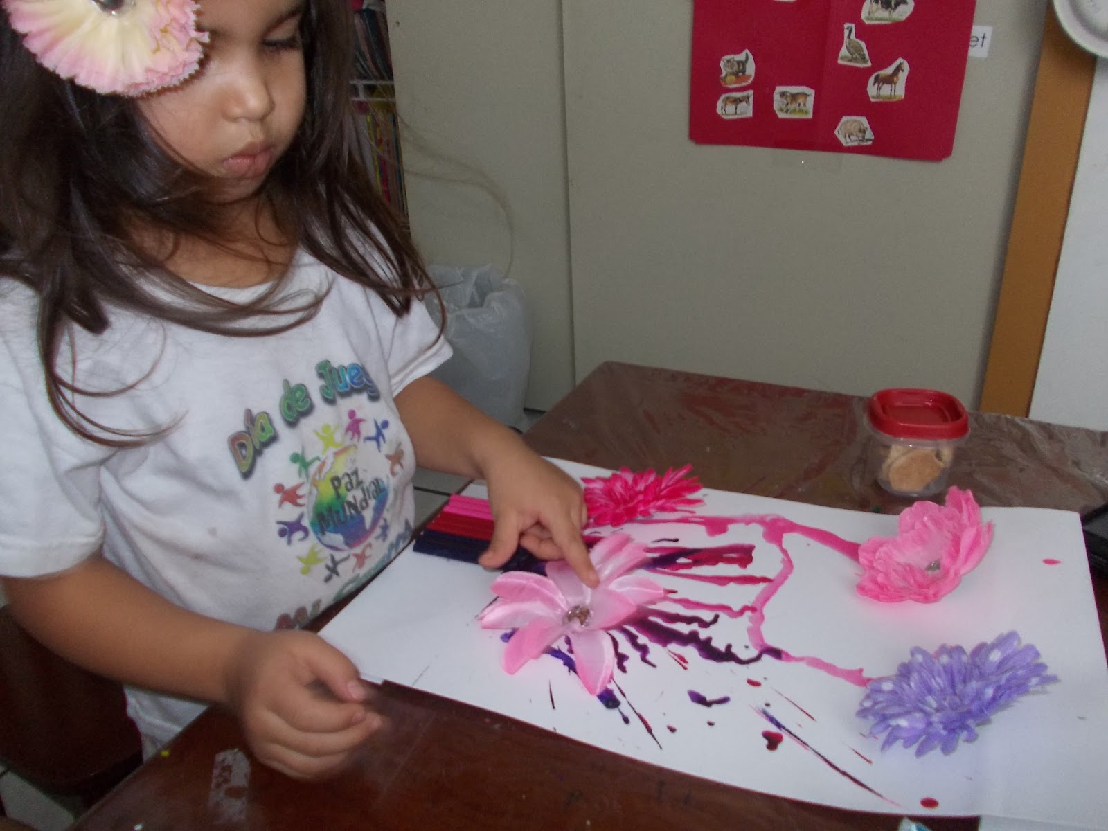 Aprendo jugando en casa: Martes de Galería: Un jardín de crayolas ...