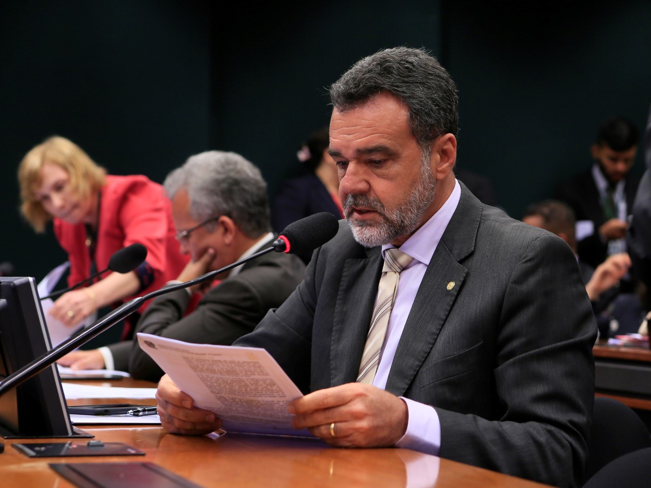 Daniel Almeida defende matrizes do forró como patrimônio imaterial do ...