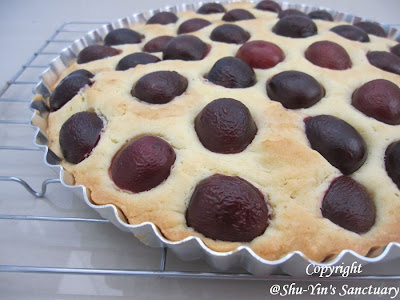 Shu-Yin's Sanctuary: Maria's Cherry Cake