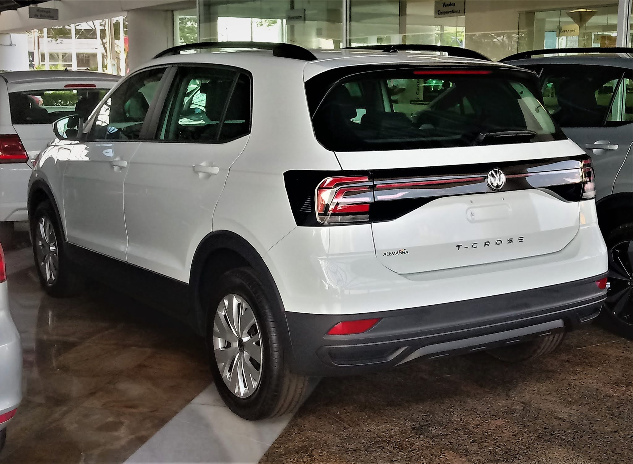 Volkswagen T-Cross Sense agora está disponível no varejo por R$ 92.990