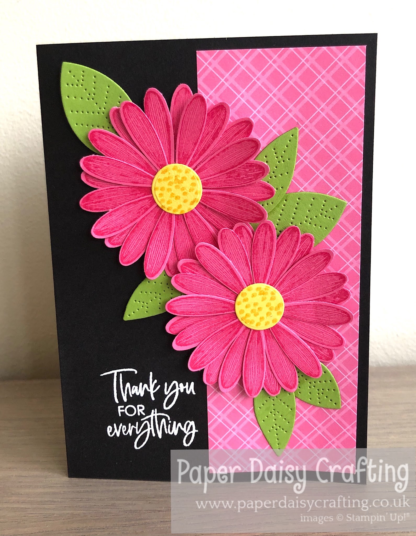 Paper Daisy Crafting: Pink Daisies with the Daisy Punch